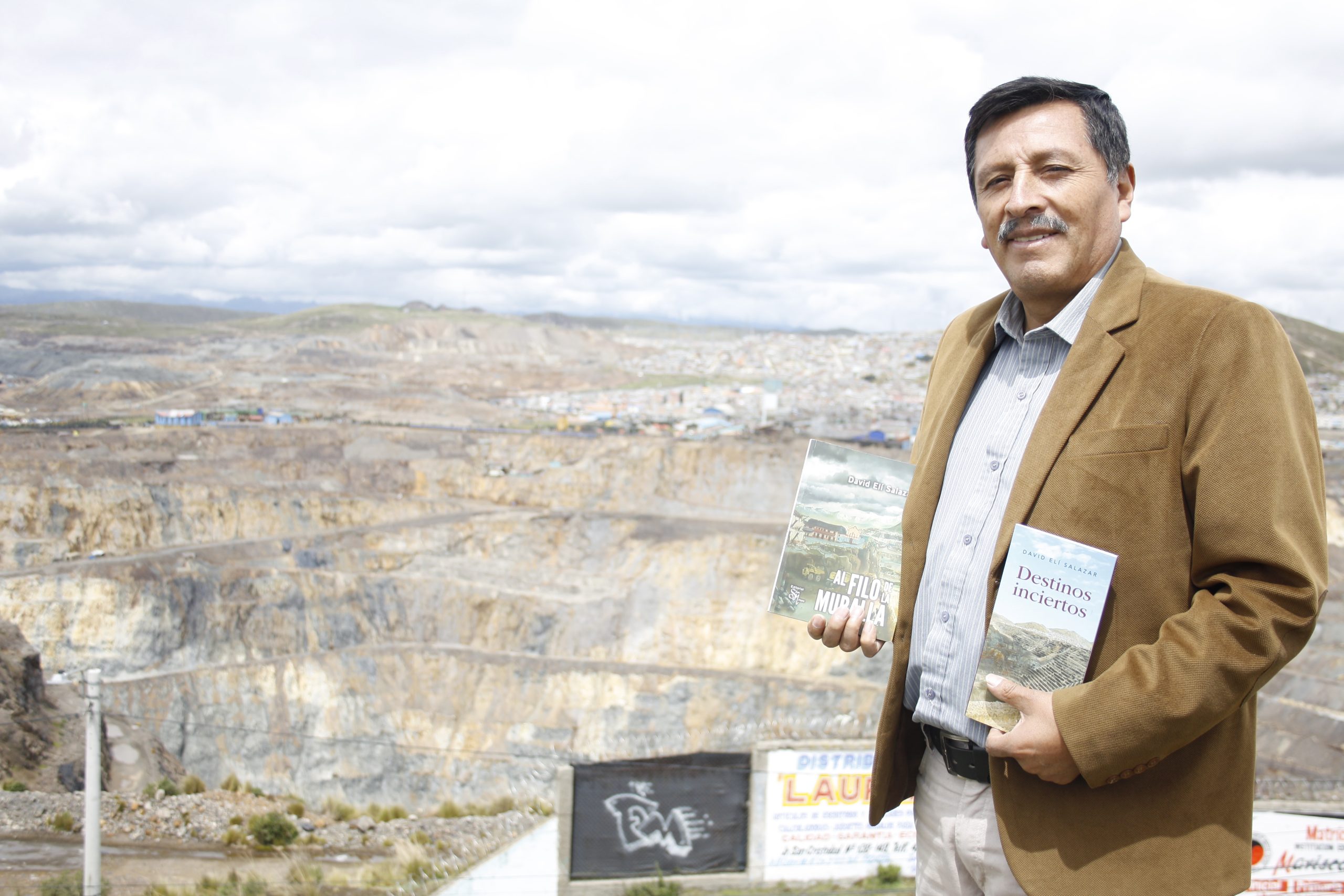 Un narrador de “intensidad y altura” David Elí Salazar Espinoza - Bitácora Revista