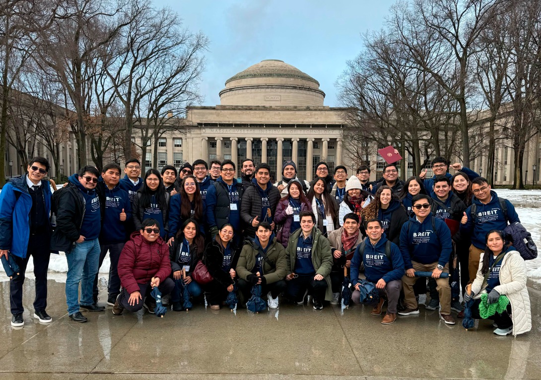Estudiantes peruanos fortalecen sus conocimientos en ciencia de datos ...